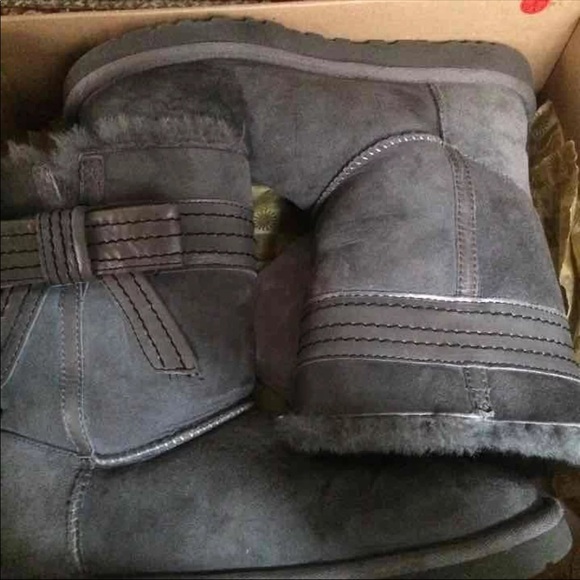 UGG | Shoes | Grey Side Bow Uggs | Poshmark